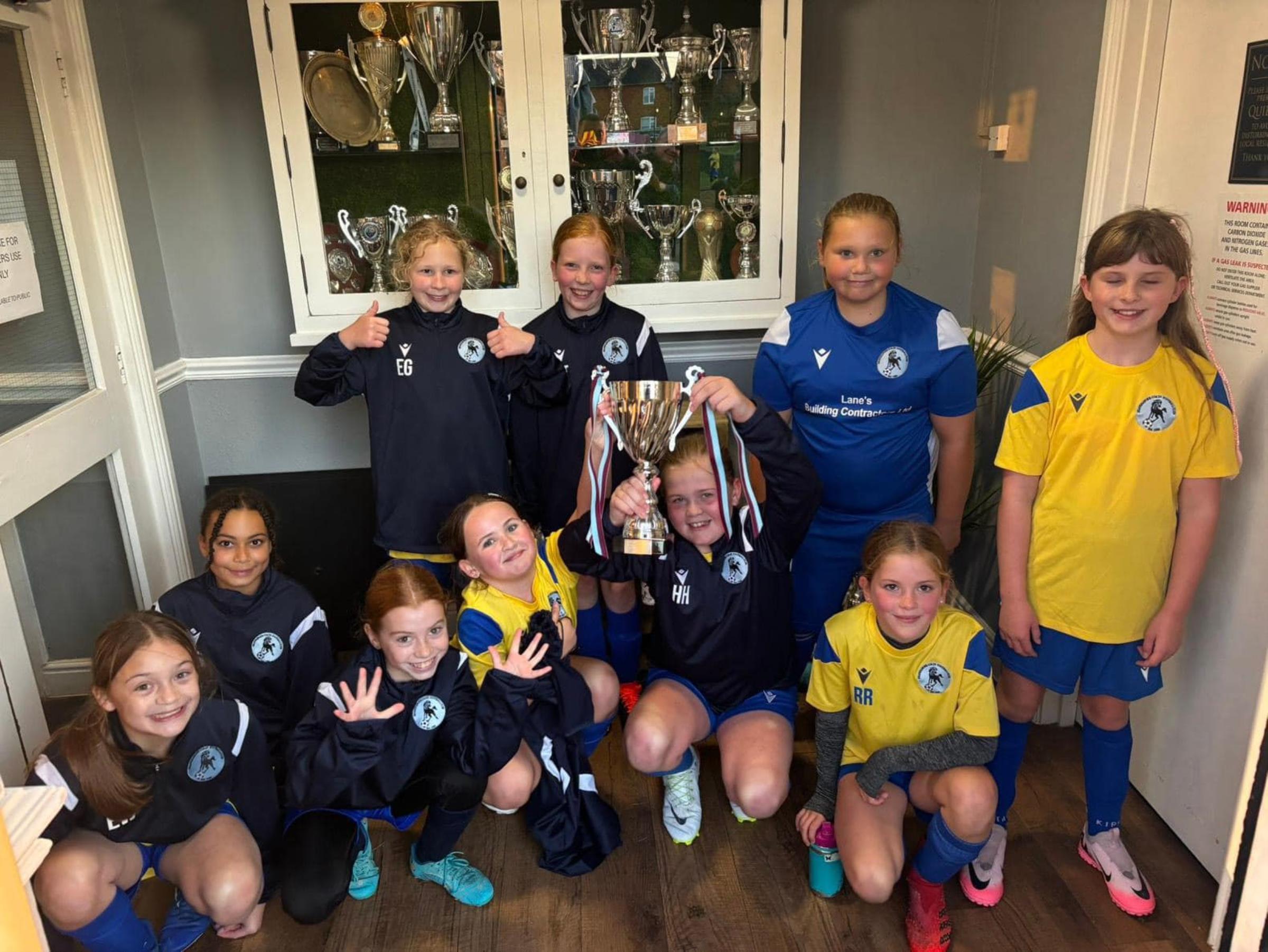 Deanshanger Colts & Girls Football Club