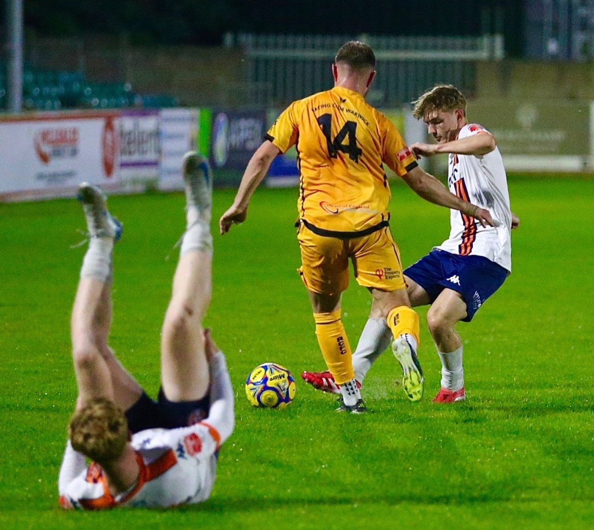 STRATFORD TOWN 2–0 Racing Club Warwick - Match Report - Stratford Town ...