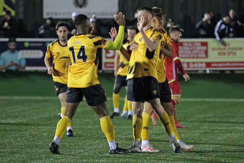 PREVIEW: PICS START OUT ON THE ISUZU FA TROPHY TRAIL AT REDDITCH UNITED ...
