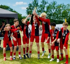 COLLINGHAM JUNIORS FC