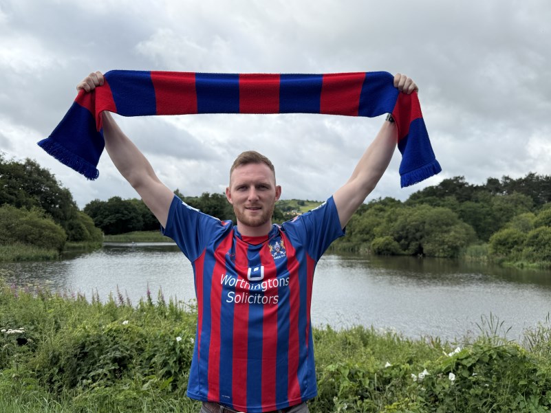 Steven Gordon Signs For 25/26 & 26/27 - Ards Football Club