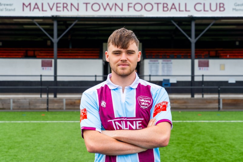 INTERVIEW: ENGLAND RECOGNITION FOR HENSON - Malvern Town FC