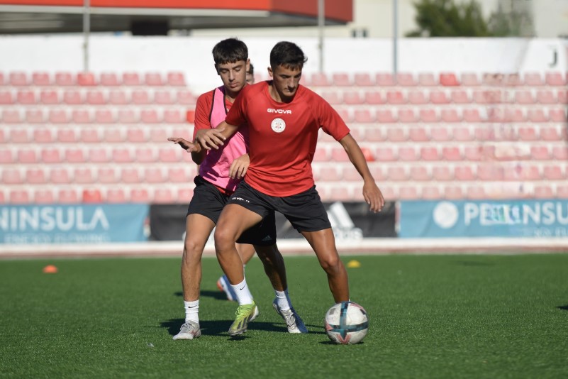 Lee feeling confident ahead of U18 season - LINCOLN RED IMPS