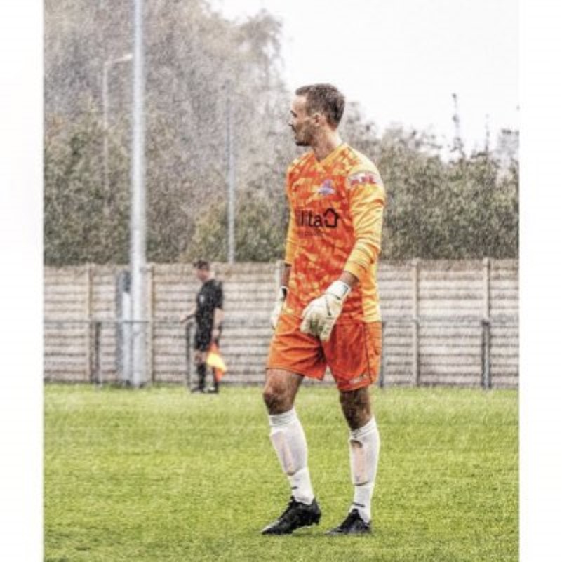 CHARLIE CROWLEY SIGNS - Welwyn Garden City Football Club