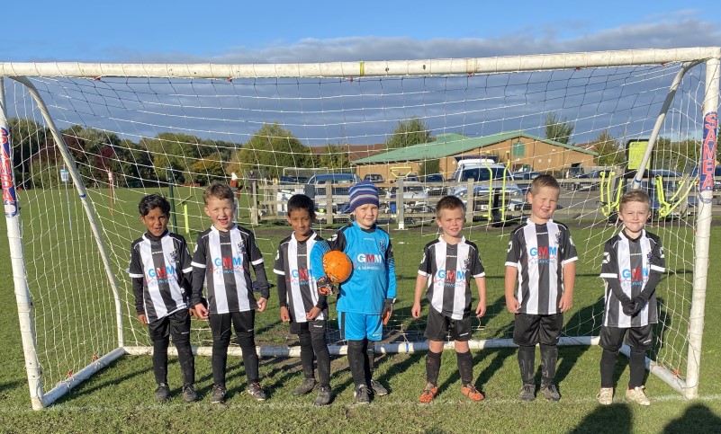 Pumas looking smart in their new kits - F.C. Cippenham