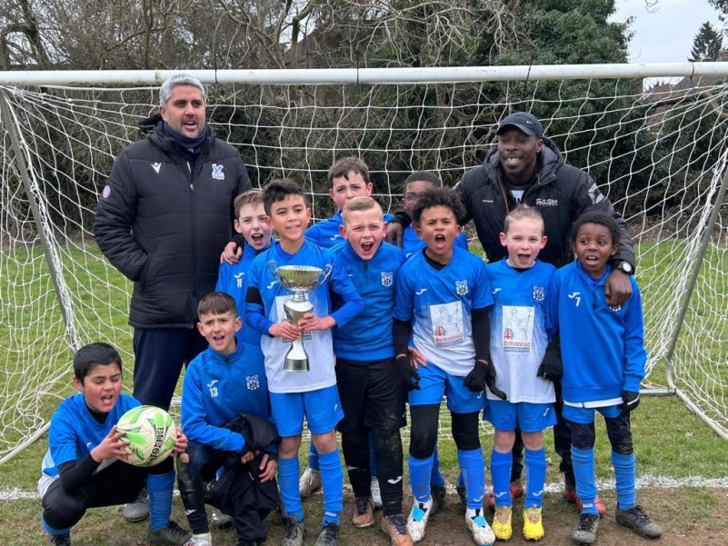 Under 9 Vipers - Cup Final Winners ! - R&R Football Club