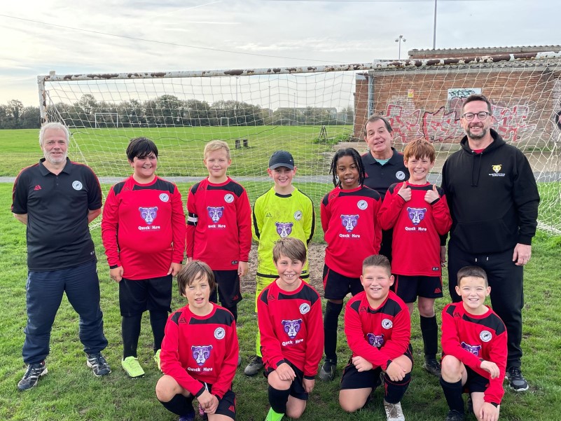 Q2 Signature Group Sponsors Of The Under 11's Home Kit - Ramsgate Youth ...