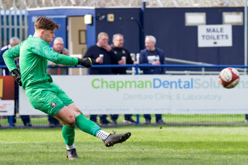 Tigers sign Harvey Giles - Worksop Town FC