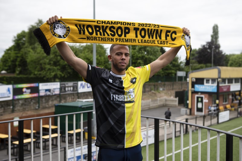 Aaron Martin joins the Tigers - Worksop Town FC