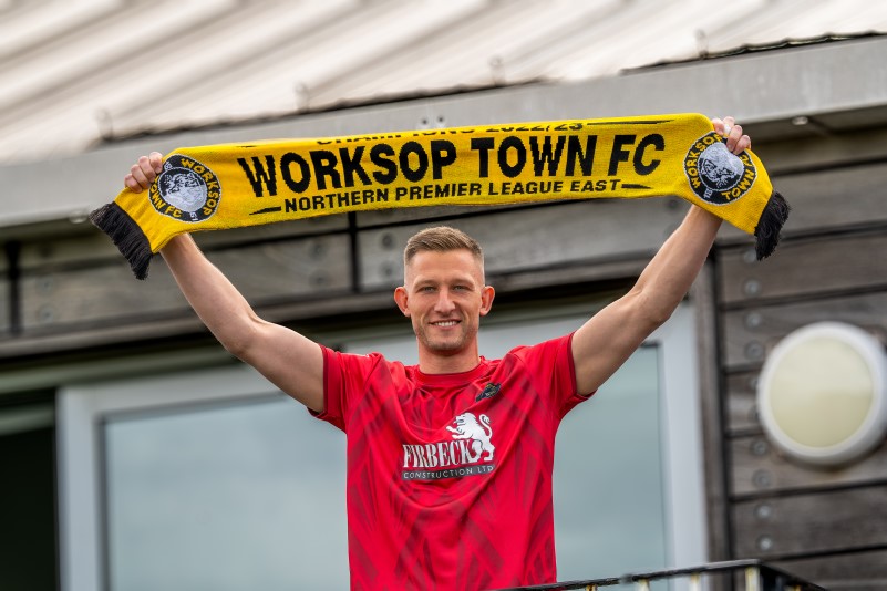 Tommy Taylor signs for the Tigers - Worksop Town FC