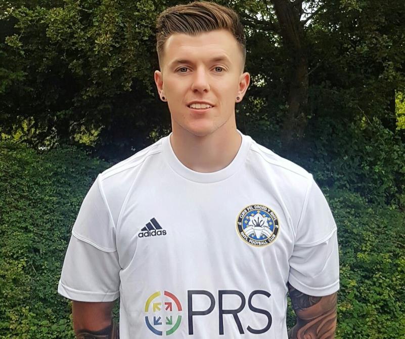 Downey signs up for the Lilywhites - CPD Y RHYL 1879