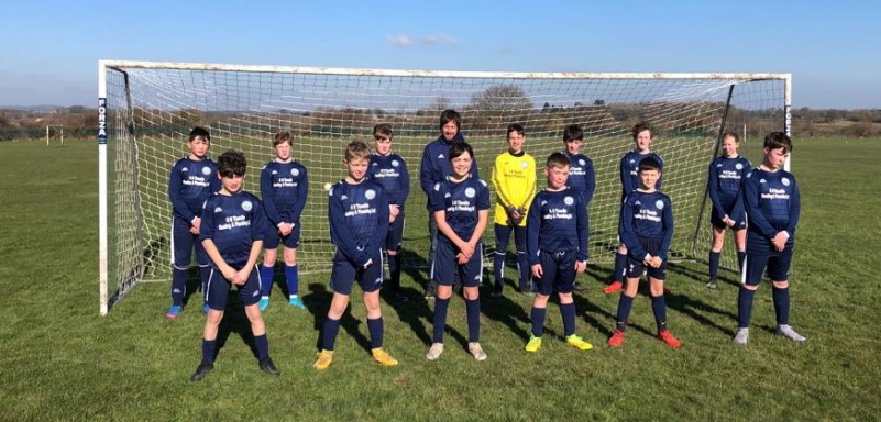 U13s get new kit thanks to sponsor - Leyburn United Junior Football Club
